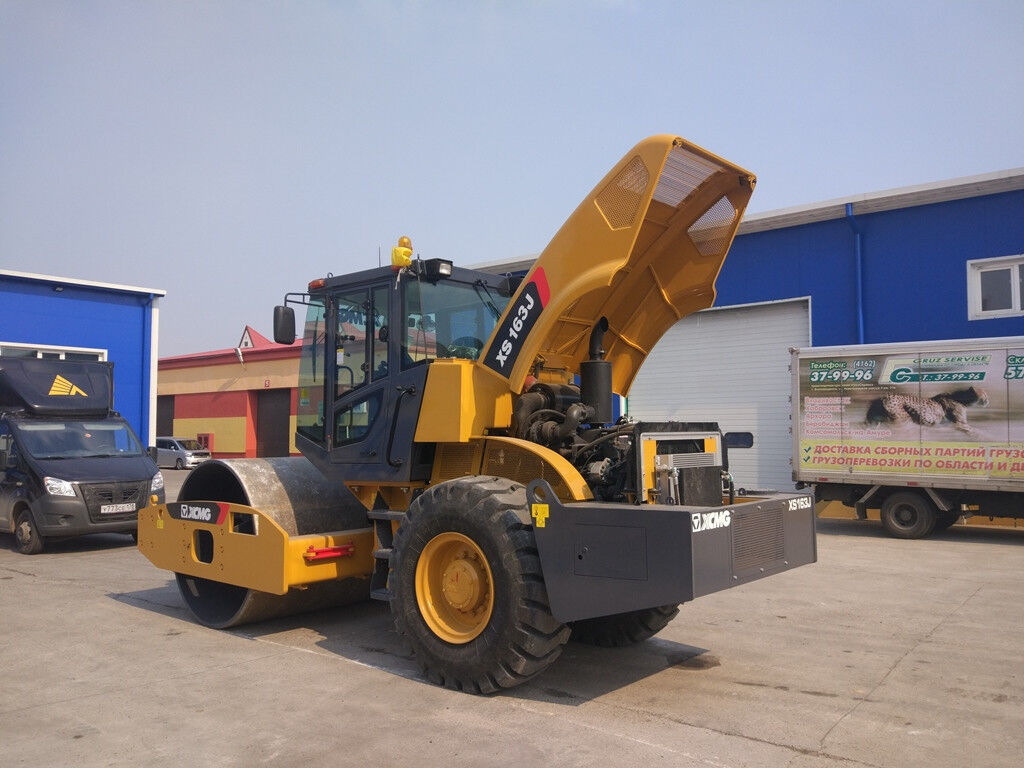Грунтовый каток xcmg XS-163J моно привод, цена в Симферополе от ...